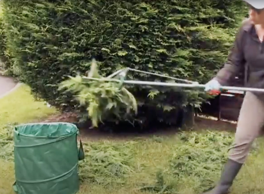 Grabrake - Rake & Pickup Leaves Easily